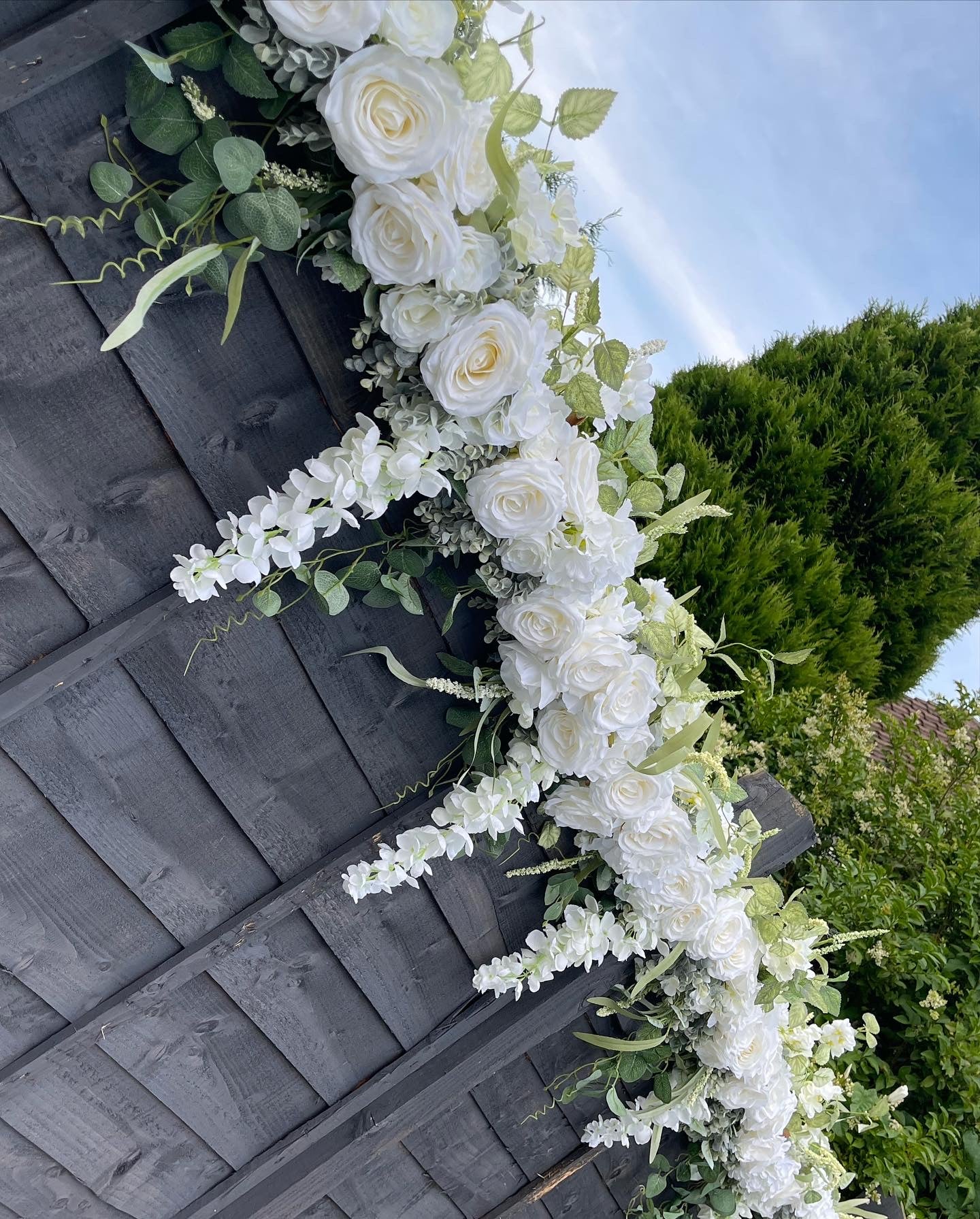 White and Ivory Luxury Garland – Prettycreationsbyp
